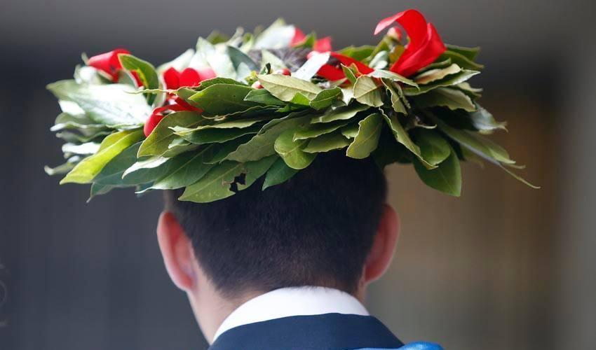 Graduation for 1,000 Students from 15 to 17 April, Through a Computer ...